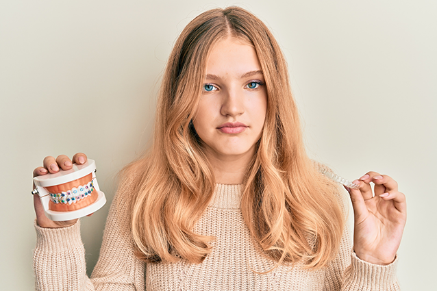 Fixing Adult Wobbly Tooth - Loose Teeth Treatment Chelsea